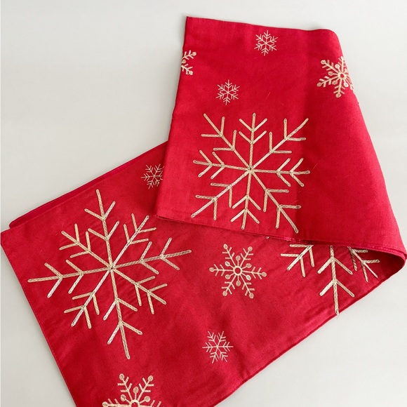 Rachel Ashwell | Holiday | Rachel Ashwell Red Gold Embroidered ...